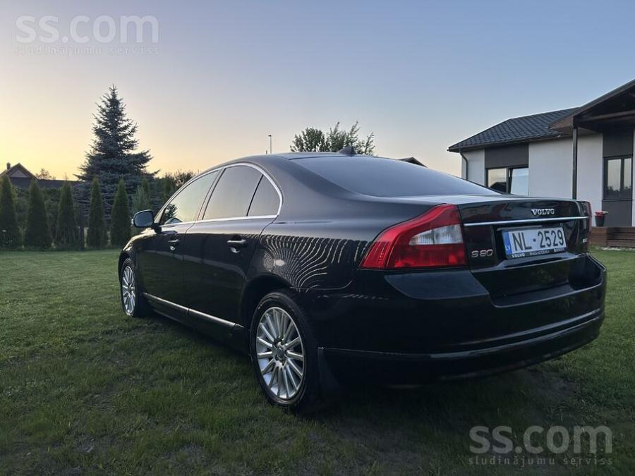 Melns Volvo S80 2006 Rīga, ar dzinēja tilpumu 2.40 L un nobraukumu 183 tūkst. km par 4500 €, foto 3 vietnē AUTOMOTO.COM.LV