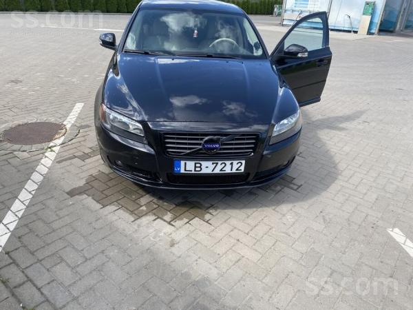 Melns Volvo S80 2006 Ludza, ar dzinēja tilpumu 2.40 L un nobraukumu 343 tūkst. km par 3300 €, foto 6 vietnē AUTOMOTO.COM.LV