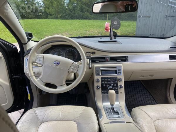 Melns Volvo S80 2006 Ludza, ar dzinēja tilpumu 2.40 L un nobraukumu 343 tūkst. km par 3300 €, foto 8 vietnē AUTOMOTO.COM.LV