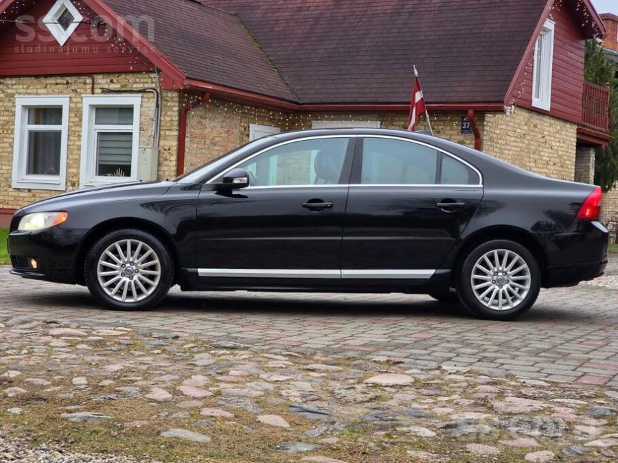 Black Volvo S80 2006 in Riga, with an engine capacity of 2.40 L and mileage of 0 thousand km for 4850 €, photo 2 on AUTOMOTO.COM.LV