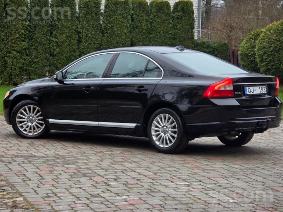 Black Volvo S80 2006 in Riga, with an engine capacity of 2.40 L and mileage of 0 thousand km for 4850 €, photo 3 on AUTOMOTO.COM.LV