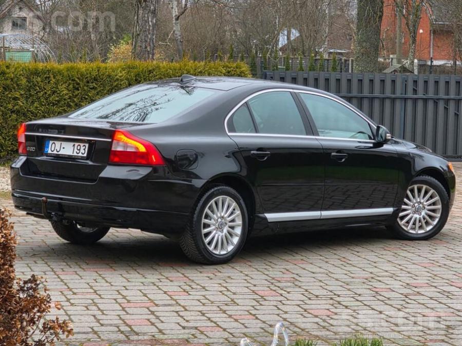 Black Volvo S80 2006 in Riga, with an engine capacity of 2.40 L and mileage of 0 thousand km for 4850 €, photo 5 on AUTOMOTO.COM.LV
