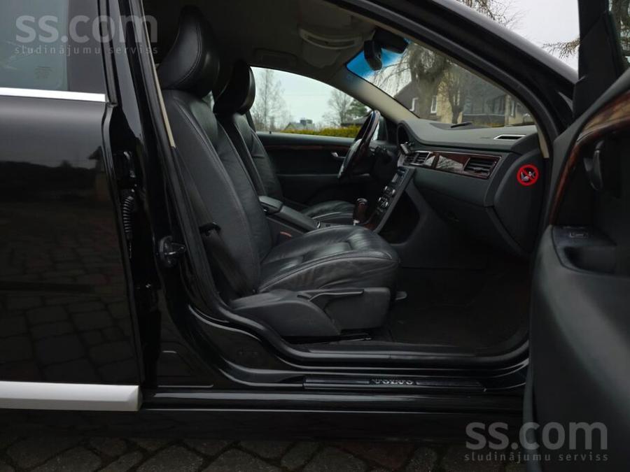 Black Volvo S80 2006 in Riga, with an engine capacity of 2.40 L and mileage of 0 thousand km for 4850 €, photo 21 on AUTOMOTO.COM.LV
