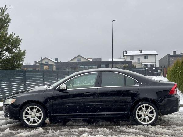 Melns Volvo S80 2006 Viļņa, ar dzinēja tilpumu 2.50 L un nobraukumu 330 tūkst. km par 2200 €, foto 6 vietnē AUTOMOTO.COM.LV