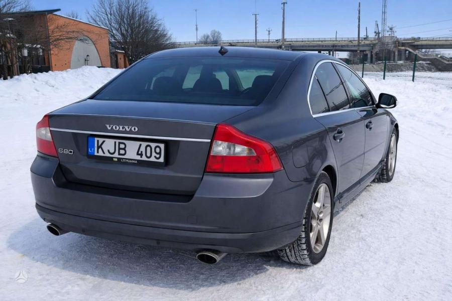 Melns Volvo S80 2006 Šauļi, ar dzinēja tilpumu 2.40 L un nobraukumu 234 tūkst. km par 3900 €, foto 4 vietnē AUTOMOTO.COM.LV