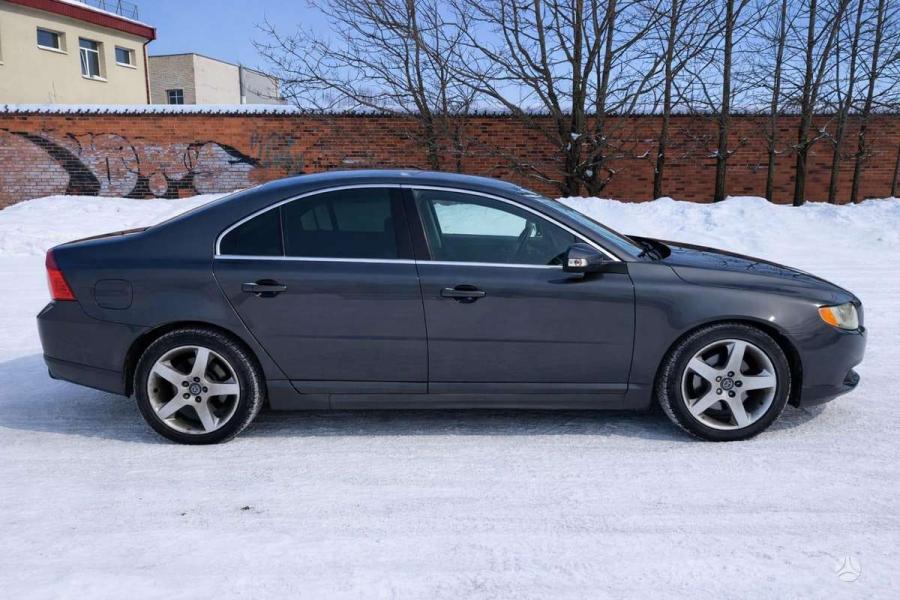 Melns Volvo S80 2006 Šauļi, ar dzinēja tilpumu 2.40 L un nobraukumu 234 tūkst. km par 3900 €, foto 7 vietnē AUTOMOTO.COM.LV