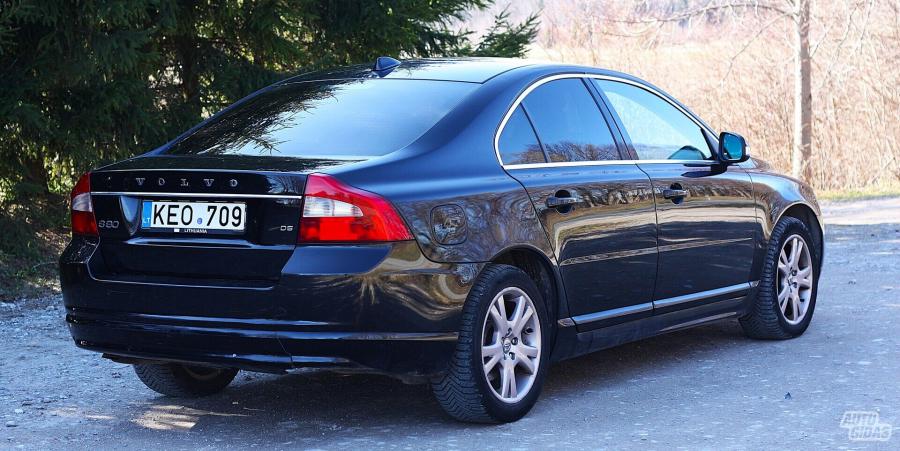 Melns Volvo S80 2006 Petrikaičiai, ar dzinēja tilpumu 2.40 L un nobraukumu 397 tūkst. km par 2699 €, foto 12 vietnē AUTOMOTO.COM.LV