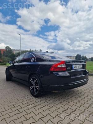 Melns Volvo S80 2006 Jelgava, ar dzinēja tilpumu 2.40 L un nobraukumu 322 tūkst. km par 3500 €, foto 8 vietnē AUTOMOTO.COM.LV