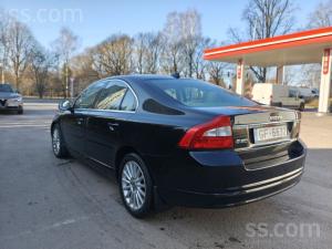 Black Volvo S80 2006 in Riga, with an engine capacity of 2.40 L and mileage of 310 thousand km for 2600 €, photo 10 on AUTOMOTO.COM.LV