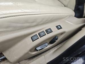 Black Volvo S80 2006 in Riga, with an engine capacity of 2.40 L and mileage of 310 thousand km for 2600 €, photo 13 on AUTOMOTO.COM.LV