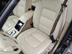 Black Volvo S80 2006 in Riga, with an engine capacity of 2.40 L and mileage of 310 thousand km for 2600 €, photo 14 on AUTOMOTO.COM.LV