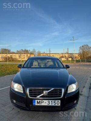 Black Volvo S80 2006 in Riga, with an engine capacity of 2.40 L and mileage of 352 thousand km for 2900 €, photo  on AUTOMOTO.COM.LV