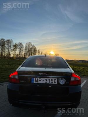 Melns Volvo S80 2006 Rīga, ar dzinēja tilpumu 2.40 L un nobraukumu 352 tūkst. km par 2900 €, foto 3 vietnē AUTOMOTO.COM.LV