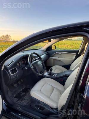 Melns Volvo S80 2006 Rīga, ar dzinēja tilpumu 2.40 L un nobraukumu 352 tūkst. km par 2900 €, foto 4 vietnē AUTOMOTO.COM.LV