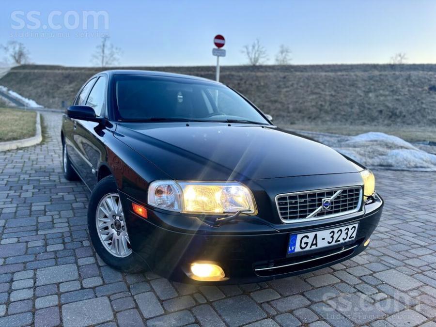 Melns Volvo S80 2006 Daugavpils, ar dzinēja tilpumu 2.40 L un nobraukumu 360 tūkst. km par 2650 €, foto 3 vietnē AUTOMOTO.COM.LV
