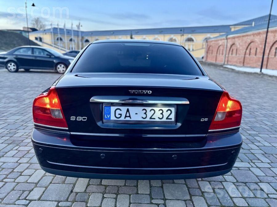 Melns Volvo S80 2006 Daugavpils, ar dzinēja tilpumu 2.40 L un nobraukumu 360 tūkst. km par 2650 €, foto 13 vietnē AUTOMOTO.COM.LV
