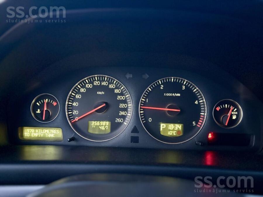 Melns Volvo S80 2006 Daugavpils, ar dzinēja tilpumu 2.40 L un nobraukumu 360 tūkst. km par 2650 €, foto 25 vietnē AUTOMOTO.COM.LV