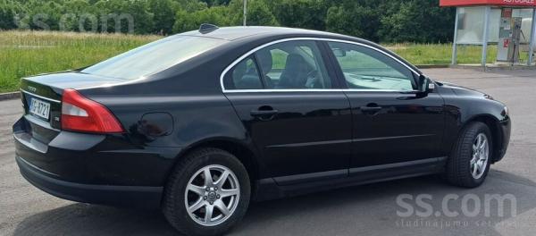 Black Volvo S80 2006 in Daugavpils, with an engine capacity of 2.40 L and mileage of 412 thousand km for 3300 €, photo 4 on AUTOMOTO.COM.LV