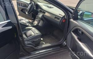 Black Volvo S80 2006 in Daugavpils, with an engine capacity of 2.40 L and mileage of 412 thousand km for 3300 €, photo 7 on AUTOMOTO.COM.LV