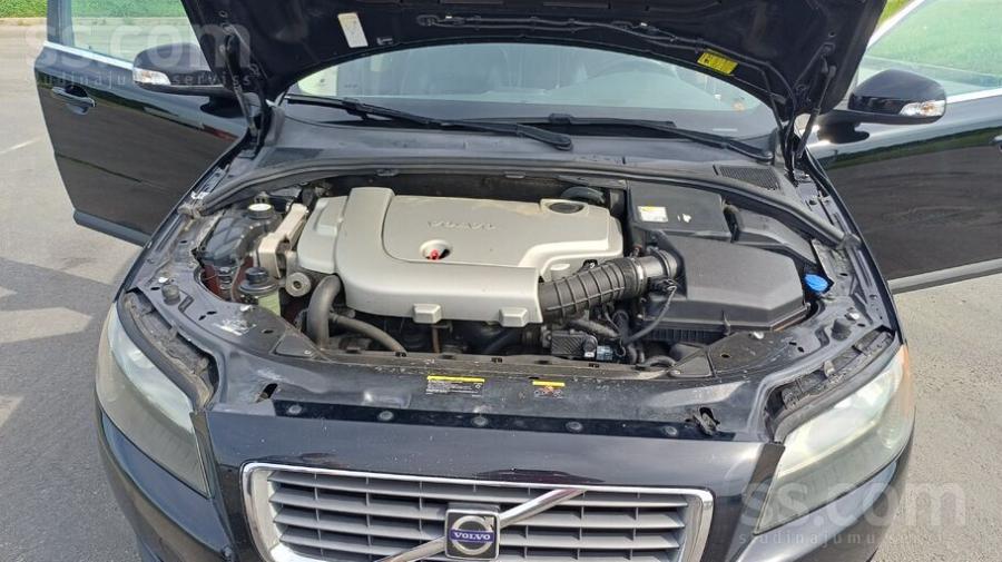 Black Volvo S80 2006 in Daugavpils, with an engine capacity of 2.40 L and mileage of 412 thousand km for 3300 €, photo 8 on AUTOMOTO.COM.LV