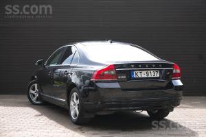 Black Volvo S80 2006 in Riga, with an engine capacity of 2.40 L and mileage of 323 thousand km for 4990 €, photo 5 on AUTOMOTO.COM.LV