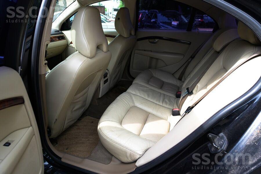 Black Volvo S80 2006 in Riga, with an engine capacity of 2.40 L and mileage of 323 thousand km for 4990 €, photo 14 on AUTOMOTO.COM.LV