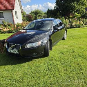 Melns Volvo S80 2006 Madona, ar dzinēja tilpumu 2.40 L un nobraukumu 367 tūkst. km par 2850 €, foto  vietnē AUTOMOTO.COM.LV