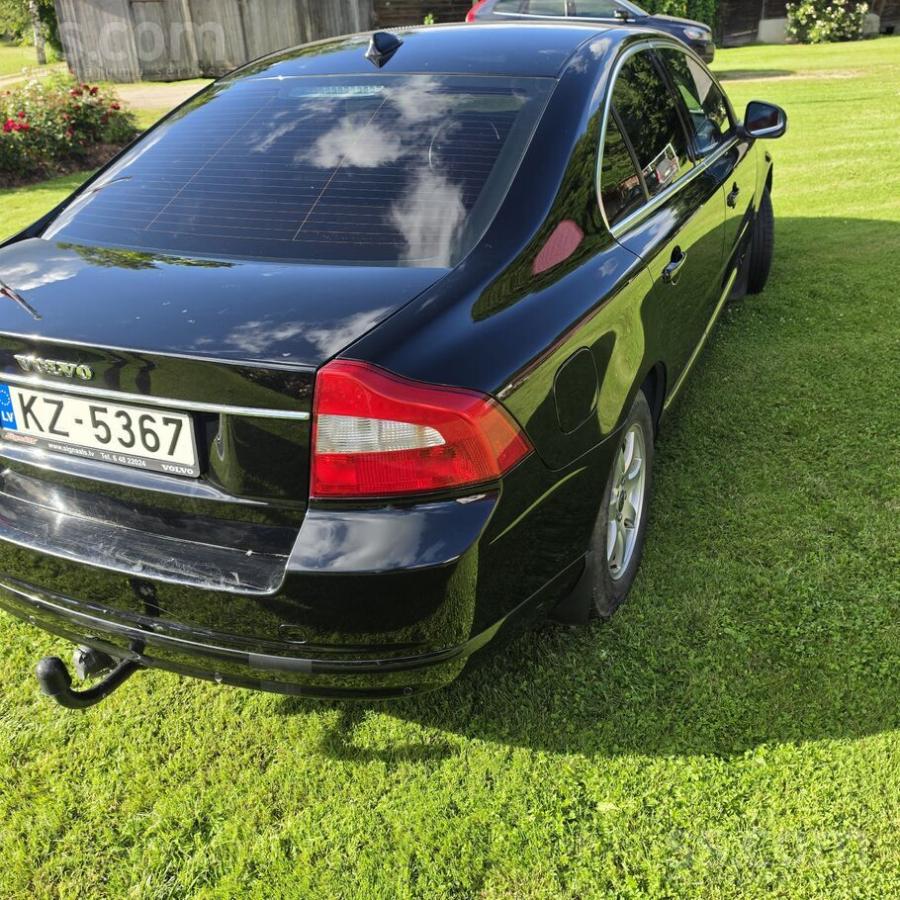 Melns Volvo S80 2006 Madona, ar dzinēja tilpumu 2.40 L un nobraukumu 367 tūkst. km par 2850 €, foto 4 vietnē AUTOMOTO.COM.LV