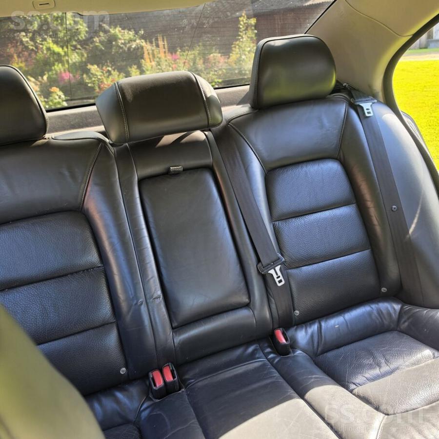 Melns Volvo S80 2006 Madona, ar dzinēja tilpumu 2.40 L un nobraukumu 367 tūkst. km par 2850 €, foto 8 vietnē AUTOMOTO.COM.LV