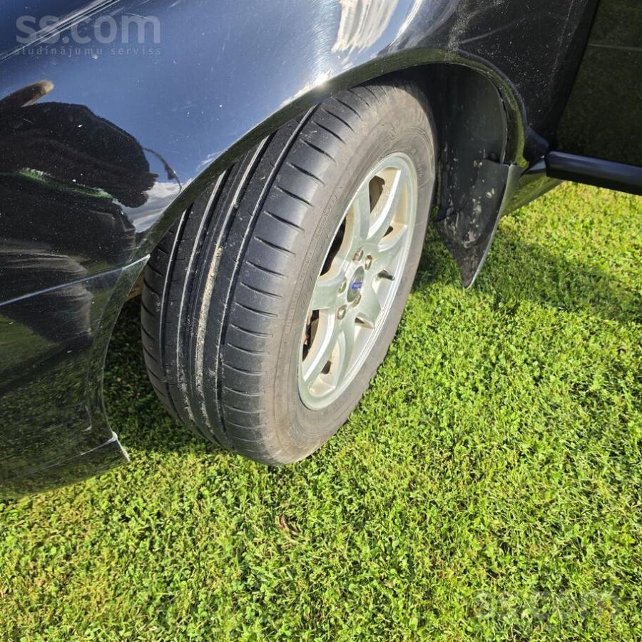 Melns Volvo S80 2006 Madona, ar dzinēja tilpumu 2.40 L un nobraukumu 367 tūkst. km par 2850 €, foto 10 vietnē AUTOMOTO.COM.LV