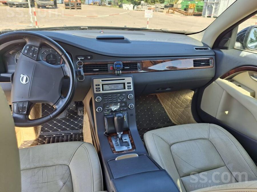 Black Volvo S80 2006 in Cesis, with an engine capacity of 2.40 L and mileage of 338 thousand km for 5150 €, photo 9 on AUTOMOTO.COM.LV