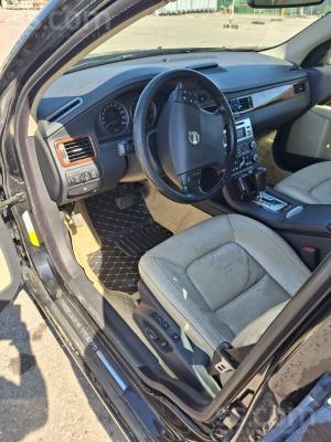 Black Volvo S80 2006 in Cesis, with an engine capacity of 2.40 L and mileage of 338 thousand km for 5150 €, photo 11 on AUTOMOTO.COM.LV