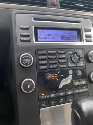 Melns Volvo S80 2006 Kuresāre, ar dzinēja tilpumu 2.40 L un nobraukumu 0 tūkst. km par 2600 €, foto 7 vietnē AUTOMOTO.COM.LV