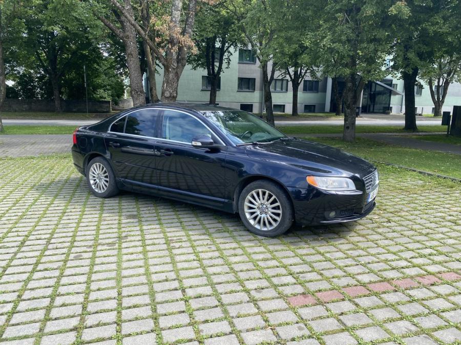Melns Volvo S80 2006 Kuresāre, ar dzinēja tilpumu 2.40 L un nobraukumu 0 tūkst. km par 2600 €, foto 13 vietnē AUTOMOTO.COM.LV