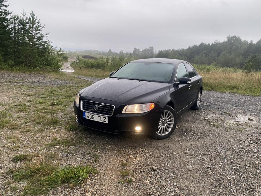 Melns Volvo S80 2006 Kuresāre, ar dzinēja tilpumu 2.40 L un nobraukumu 0 tūkst. km par 2600 €, foto 19 vietnē AUTOMOTO.COM.LV