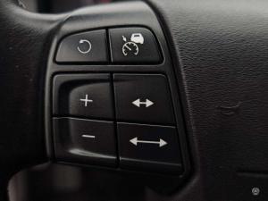 Black Volvo S80 2006 in Vilnius, with an engine capacity of 2.40 L and mileage of 311 thousand km for 3499 €, photo 16 on AUTOMOTO.COM.LV