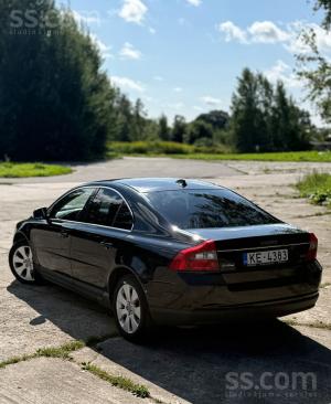 Melns Volvo S80 2006 Rīga, ar dzinēja tilpumu 2.40 L un nobraukumu 485 tūkst. km par 2250 €, foto  vietnē AUTOMOTO.COM.LV
