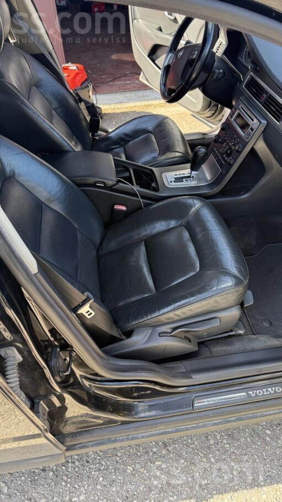 Melns Volvo S80 2006 Rīga, ar dzinēja tilpumu 2.40 L un nobraukumu 485 tūkst. km par 2250 €, foto 12 vietnē AUTOMOTO.COM.LV