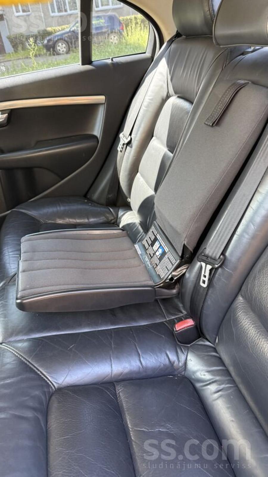 Melns Volvo S80 2006 Rīga, ar dzinēja tilpumu 2.40 L un nobraukumu 485 tūkst. km par 2250 €, foto 17 vietnē AUTOMOTO.COM.LV
