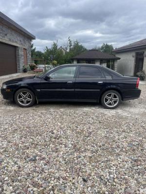 Black Volvo S80 2006 in Vilnius, with an engine capacity of 2.40 L and mileage of 325 thousand km for 1200 €, photo 5 on AUTOMOTO.COM.LV
