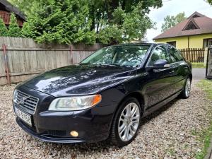 Black Volvo S80 2006 in Riga, with an engine capacity of 2.40 L and mileage of 381 thousand km for 2780 €, photo  on AUTOMOTO.COM.LV