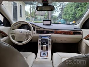 Black Volvo S80 2006 in Riga, with an engine capacity of 2.40 L and mileage of 381 thousand km for 2780 €, photo 8 on AUTOMOTO.COM.LV
