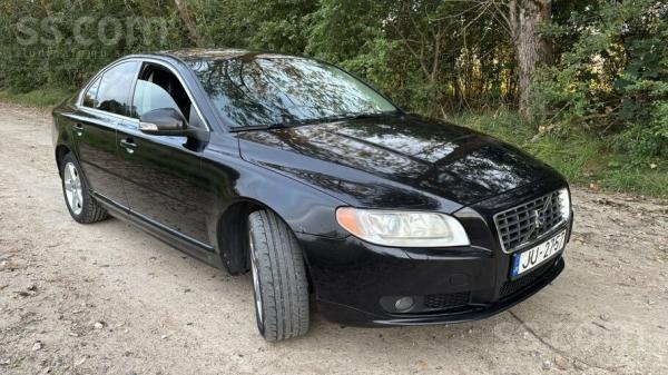 Black Volvo S80 2006 in Riga, with an engine capacity of 2.40 L and mileage of 287 thousand km for 2500 €, photo 1 on AUTOMOTO.COM.LV