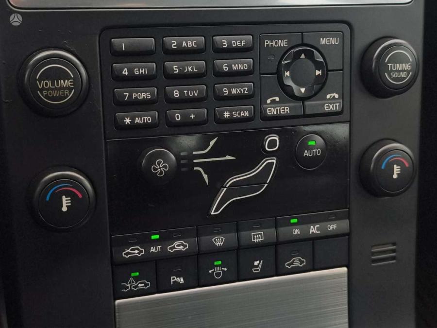 Black Volvo S80 2006 in Vilnius, with an engine capacity of 2.40 L and mileage of 311 thousand km for 3499 €, photo 19 on AUTOMOTO.COM.LV