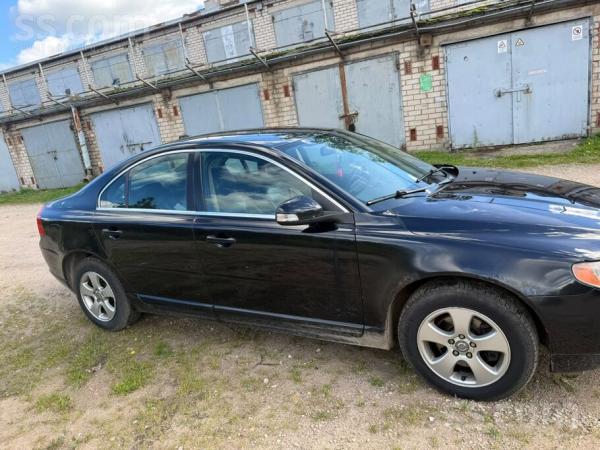 Melns Volvo S80 2006 Rēzekne, ar dzinēja tilpumu 2.40 L un nobraukumu 360 tūkst. km par 2200 €, foto 3 vietnē AUTOMOTO.COM.LV