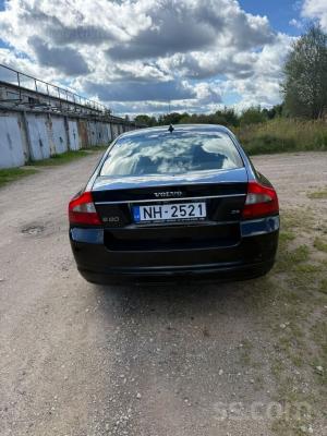 Black Volvo S80 2006 in Rezekne, with an engine capacity of 2.40 L and mileage of 360 thousand km for 2200 €, photo 4 on AUTOMOTO.COM.LV