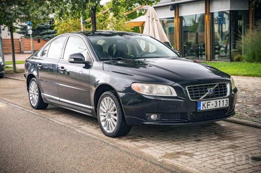 Black Volvo S80 2006 in Riga, with an engine capacity of 2.40 L and mileage of 0 thousand km for 1690 €, photo 4 on AUTOMOTO.COM.LV
