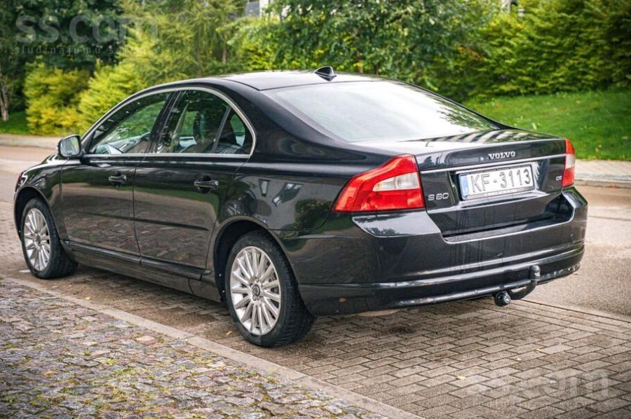 Black Volvo S80 2006 in Riga, with an engine capacity of 2.40 L and mileage of 0 thousand km for 1690 €, photo 7 on AUTOMOTO.COM.LV