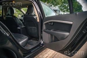 Black Volvo S80 2006 in Riga, with an engine capacity of 2.40 L and mileage of 0 thousand km for 1690 €, photo 11 on AUTOMOTO.COM.LV