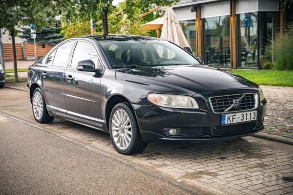 Black Volvo S80 2006 in Riga, with an engine capacity of 2.40 L and mileage of 0 thousand km for 1690 €, photo 4 on AUTOMOTO.COM.LV